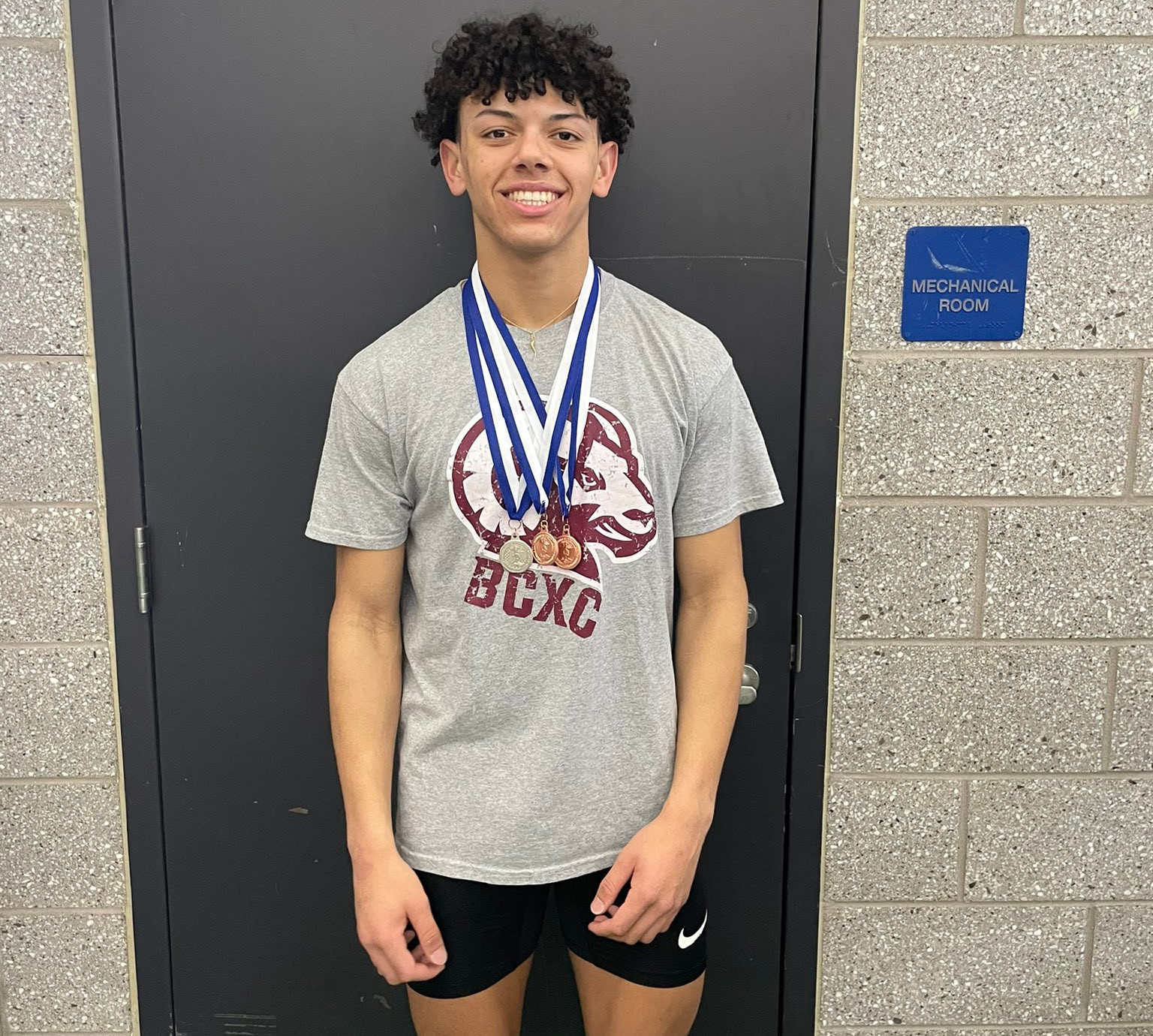 Porrini posts two top 10s at Nike nationals – Sports on CT-69