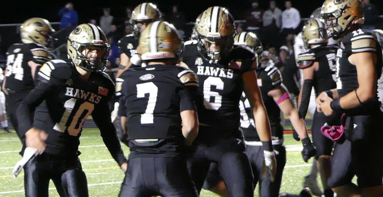 Woodland football rolls to rivalry romp – Sports on CT-69